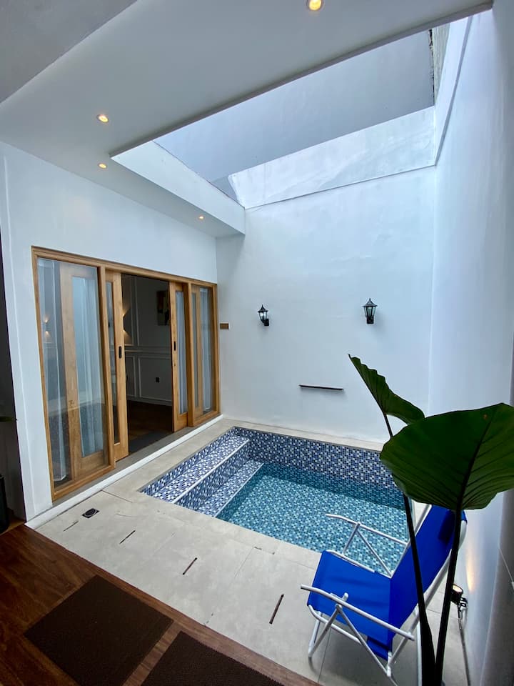 Vila Saqeena Jogja – Private Villa With Mini Pool - Indonesia