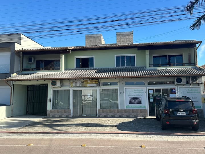 Apto De 2 Quartos No Centro Perto De Tudo E Seguro - Garopaba