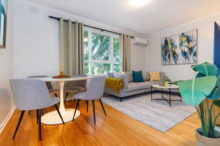 Boutique Elsternwick Apartment - Australia