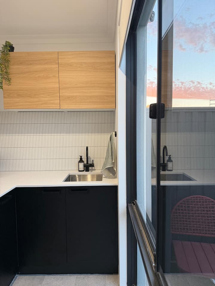 Villa Varadero | Coastal Retreat In Burns Beach - Iluka