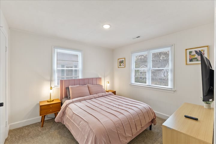 Cozy Retreat For Groups Of 6 | Centrally Located - Wilson, NC