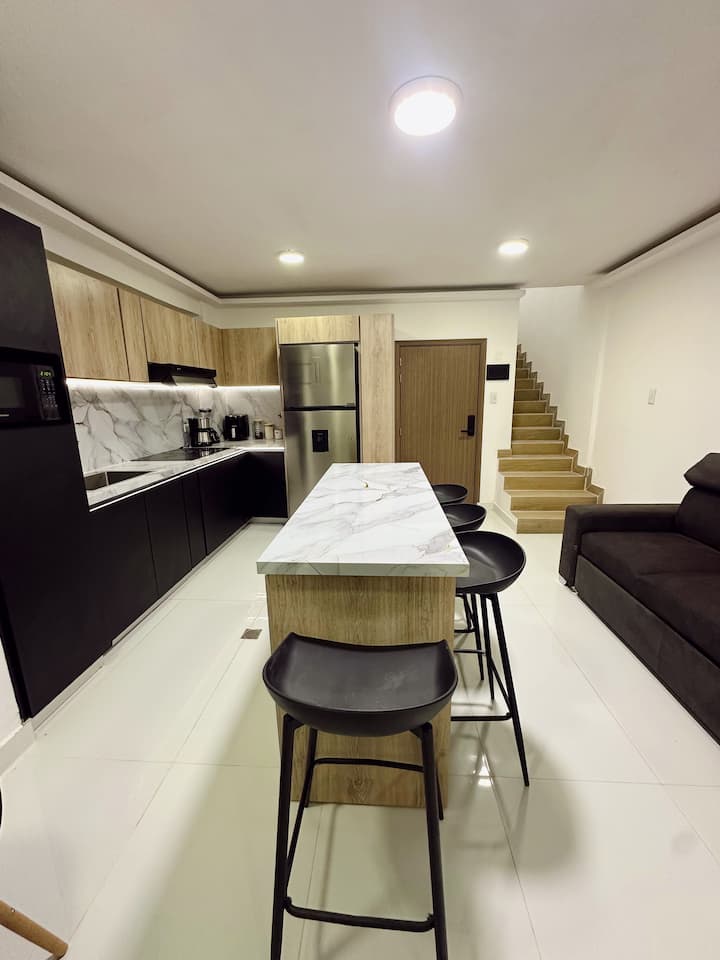 Town House Lujoso, Moderno Y Frente Al Mar - Venezuela