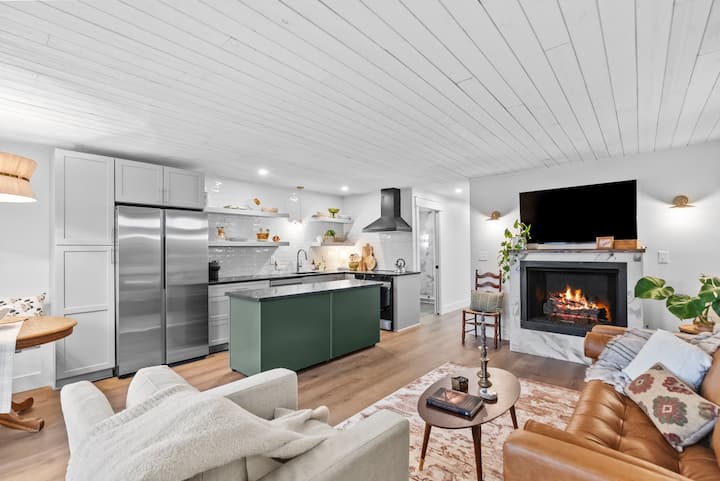 The 406- Walk To Downtown-ev Charger-king Bed - Georgetown, KY