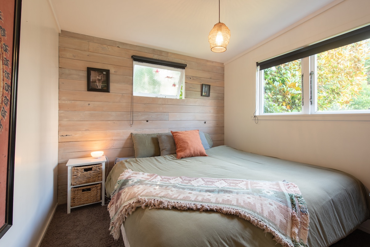 Retraite Coastal Vine : Oakura - Cabanes à louer à Ōakura, Taranaki ...