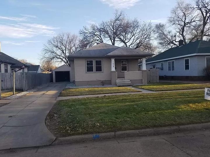 Cozy Home Capable Of Hosting Over The Holidays. - Grand Island, NE
