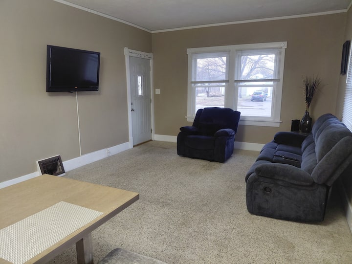 Cozy Home Capable Of Hosting Over The Holidays. - Grand Island, NE