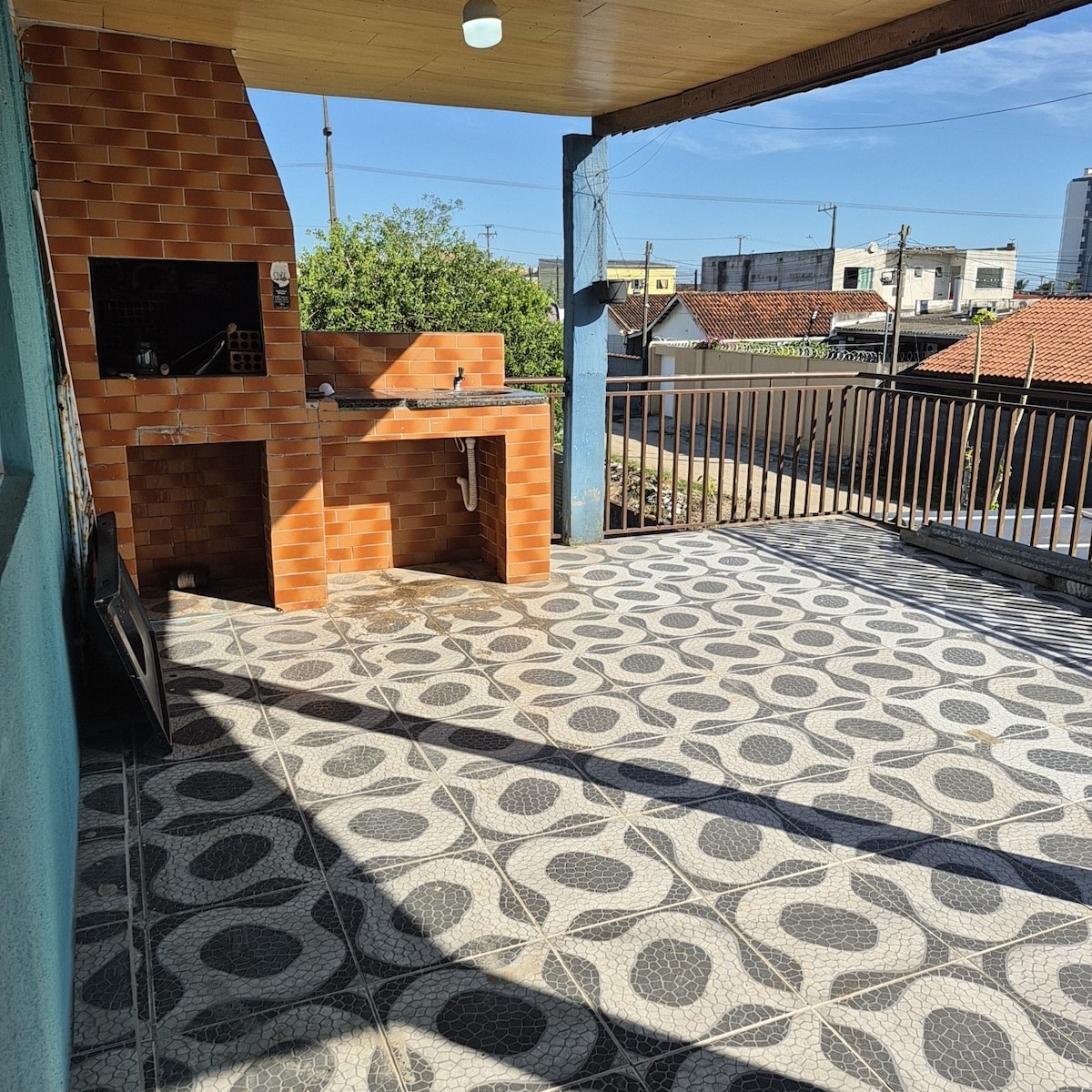 Haus 100 Meter Meer 7 Personen mit Pool - Häuser zur Miete in Matinhos ...