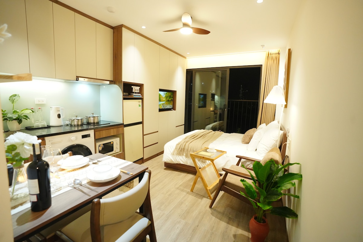 Modern Studio near West Lake, Lotte Mall&City View - Houses for Rent in ...