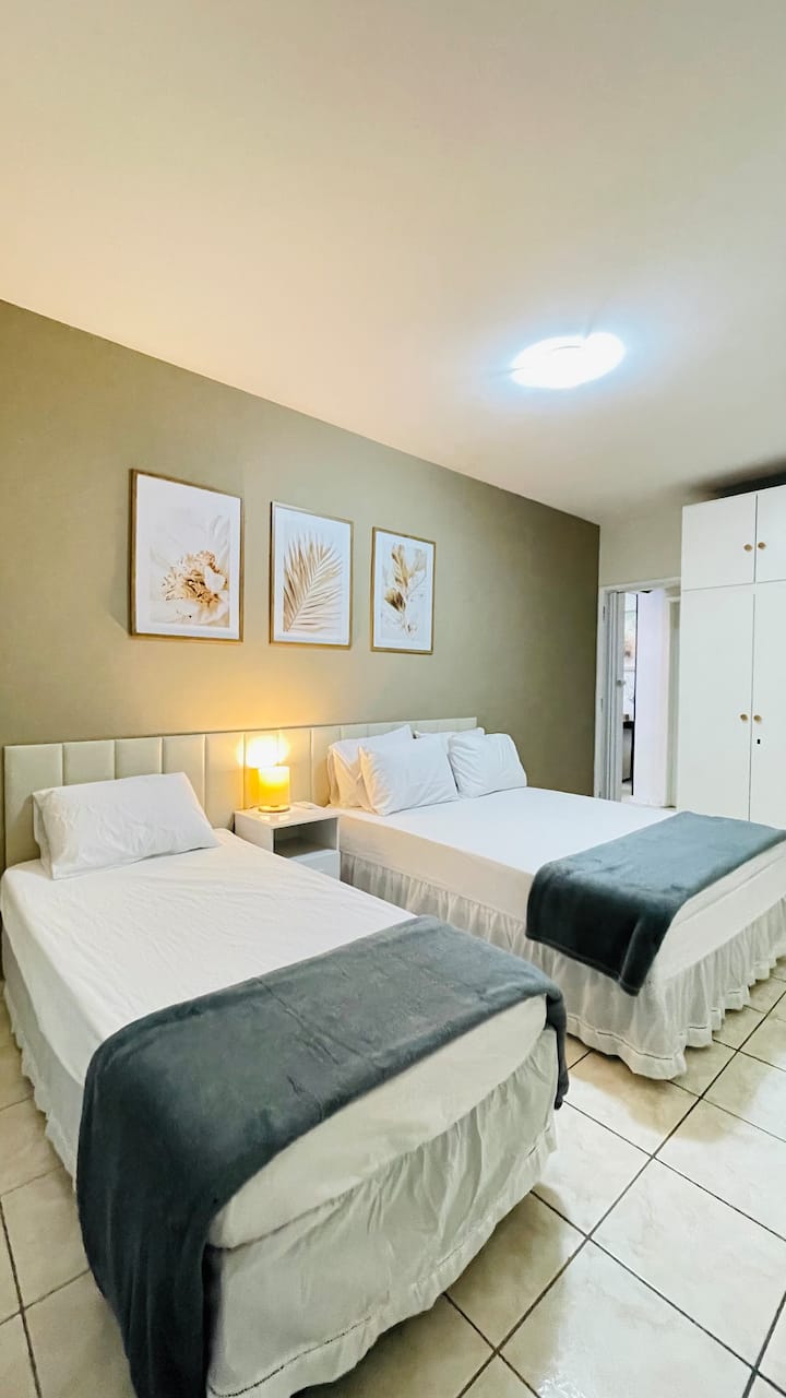 Apê Espaçoso Perto Da Praia E Comércio - Praia Grande