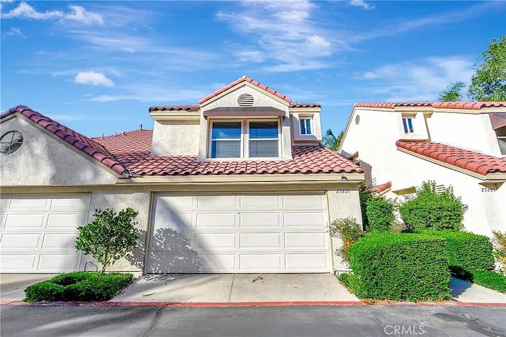 Red-tile-top Hideaway- Prime Lake Forestkek M - Mission Viejo, CA
