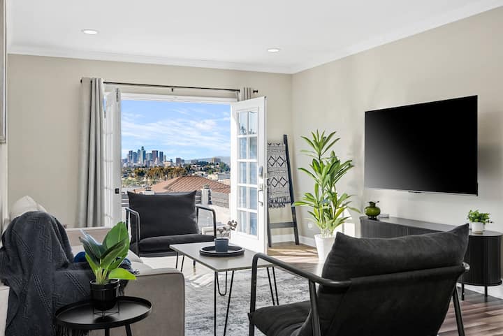Dtla Skyline + Sunset Deck • Private 3br Home - El Sereno - Los Angeles