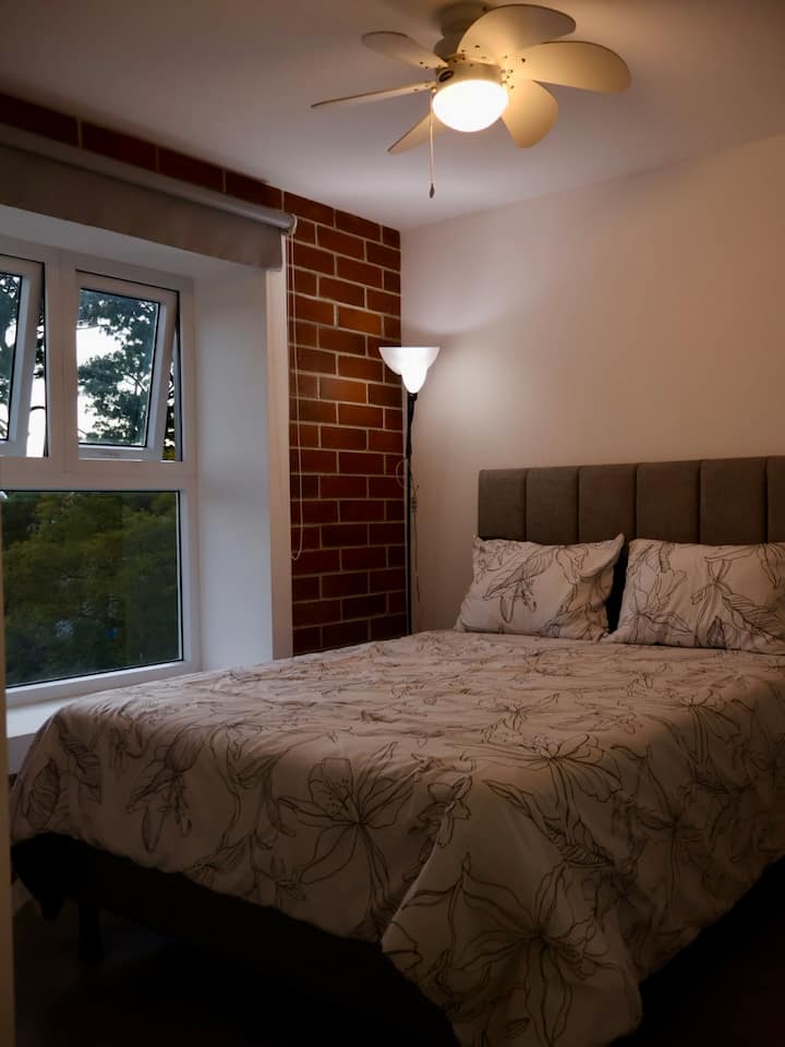 Apartamento Privado En Zona 2 - Con Parqueo - Guatemala