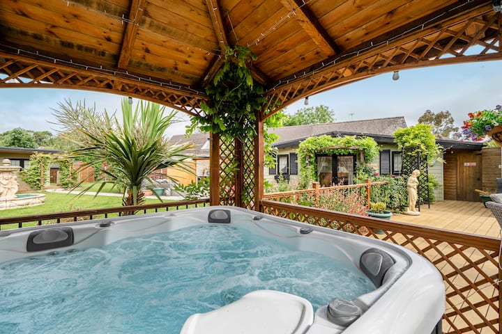 163m2detached Property, Beams, Hot Tub Big Garden - Dorset