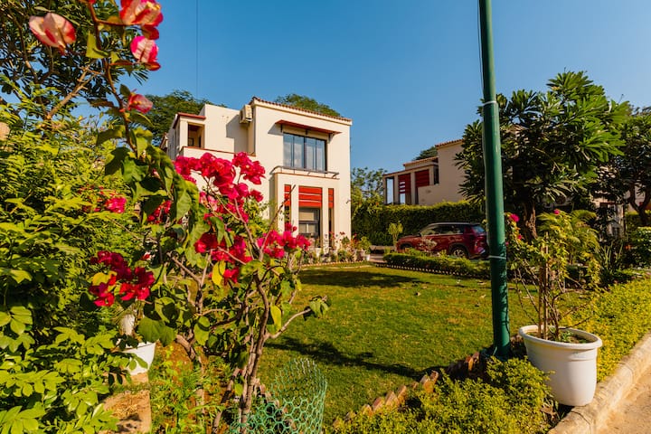 Artistic Lake Side Villa - Manesar