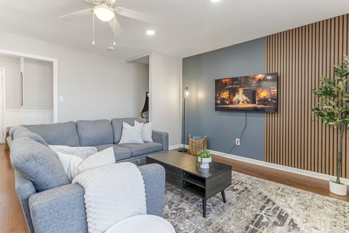 Work & Relax | Spartanburg Home | 10 Guests | Wifi - Spartanburg, SC