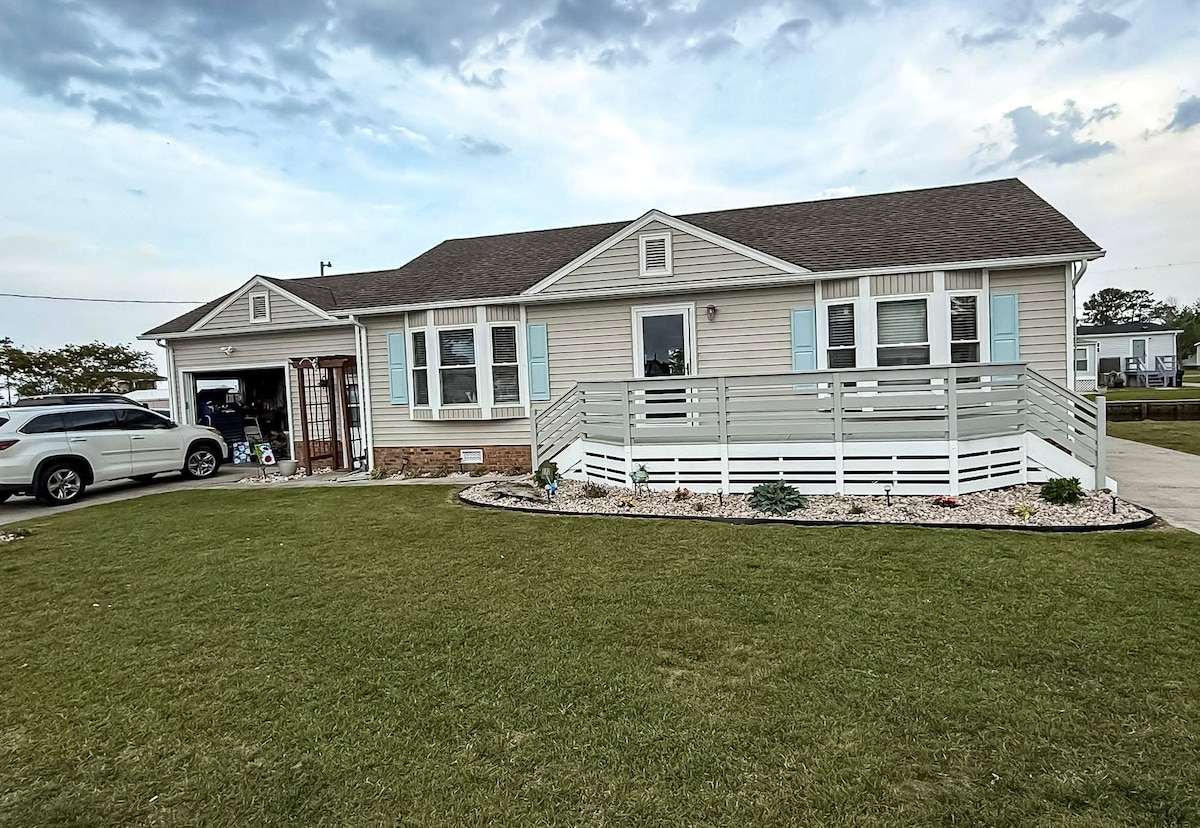 Oasis au bord de l'eau - 15 miles de l'OBX! - Maisons à louer à Grandy ...
