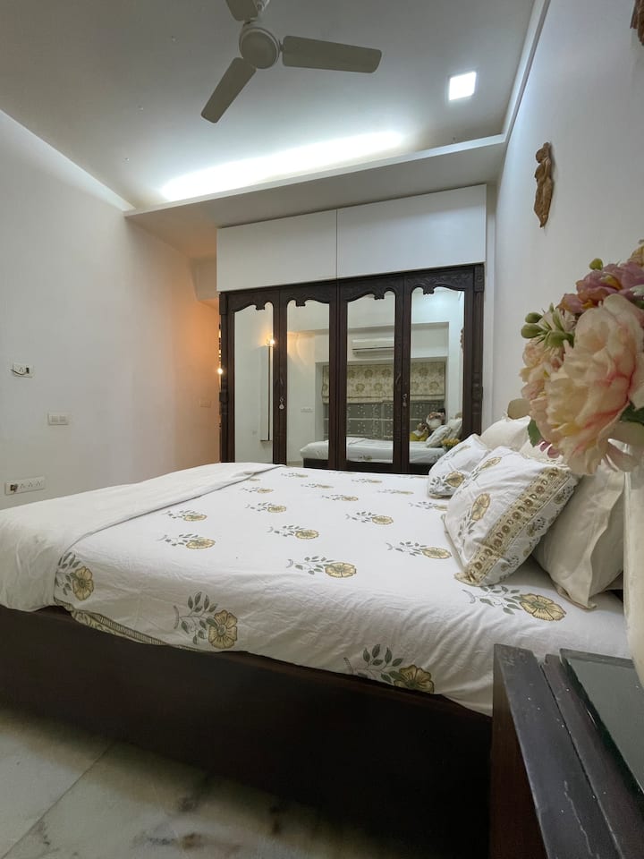 Shivaji Park Chowpatty Home Dadar West - Mumbai