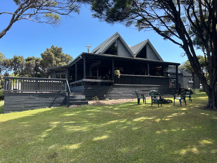 Waterfront Oasis In The Bay Of Islands - Kerikeri