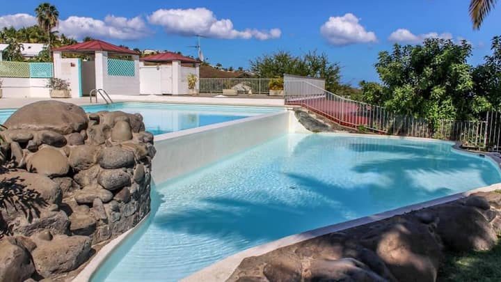 Vue Splendide, Piscine, T2 Au Cœur De St Gilles - Saint-Gilles les Bains