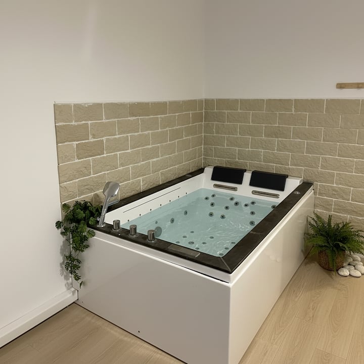 Suite Romantique Avec Balnéo & Extérieur Privatif - Chartres