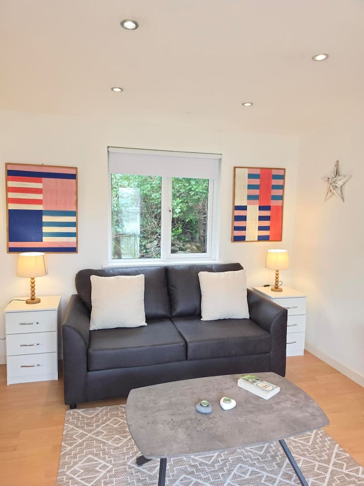 2 Bedroom Cottage Minutes From Beach | Portreath - Pool