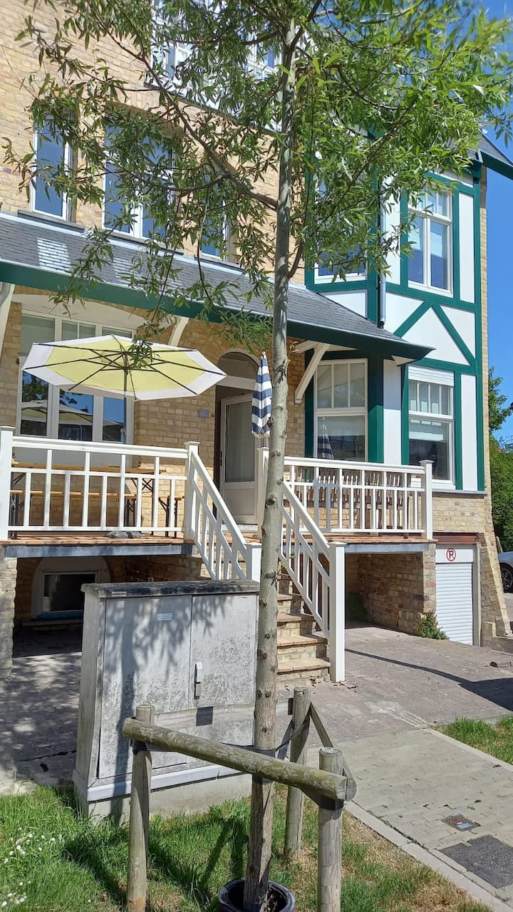 Charmant Gerenoveerd Vakantiehuis In Dumontwijk - De Panne