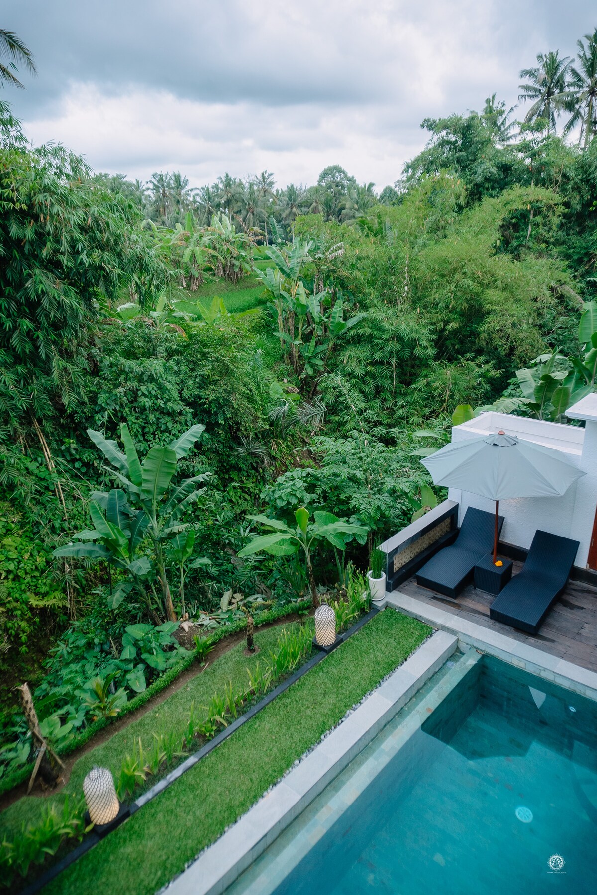 Raro 20% de desconto em moradia privada Ubud com vista para a floresta ...
