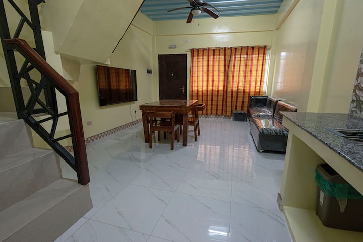 Enjoy The Ambience Of Suburban Subdivision In City - 