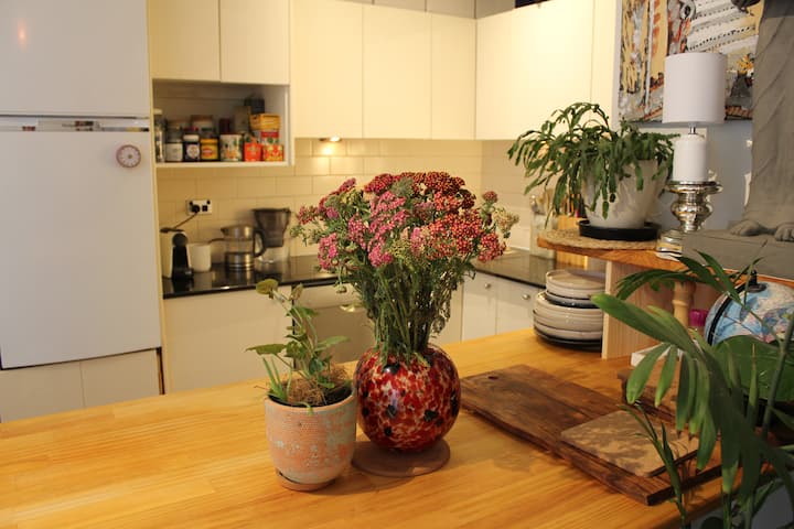 Leafy Bondi Pad - Bondi Beach