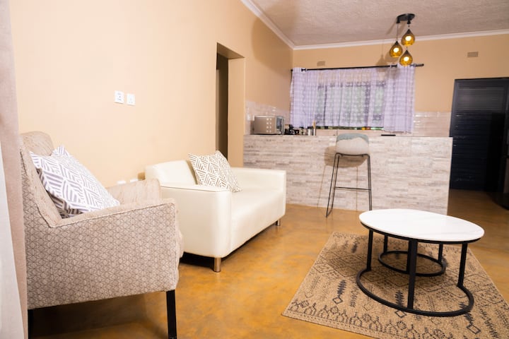 Pabvute 8859: Kunashe Apartment - Victoria Falls