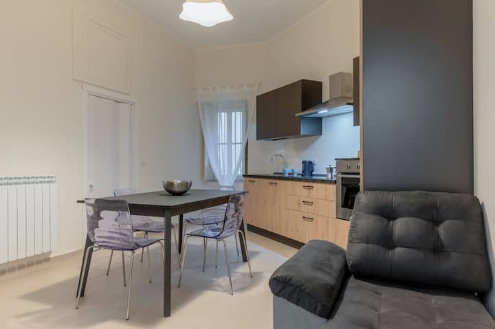 Guesthost - Sorriso Acese - Classy Flat W/ Parking - Acireale