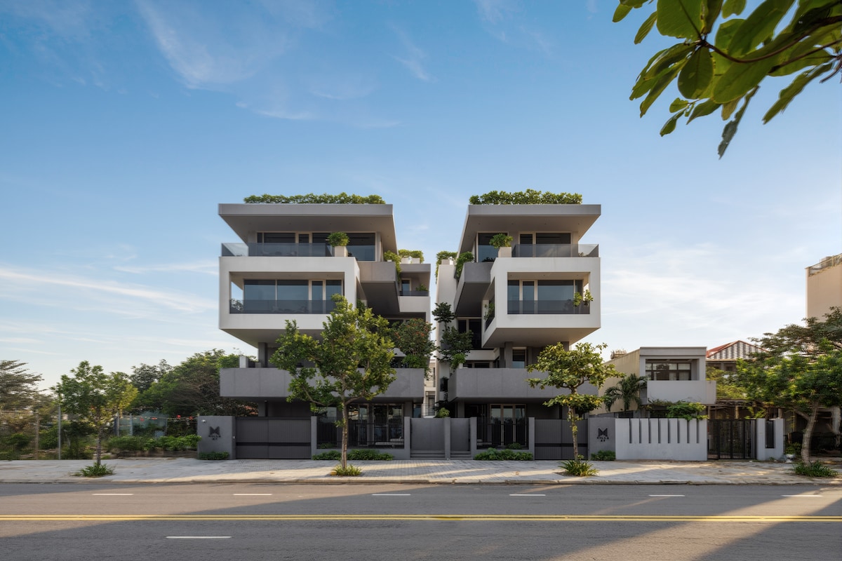 Modern 8BR Beachfront Villa | Private Pool, Sauna - Houses for Rent in ...