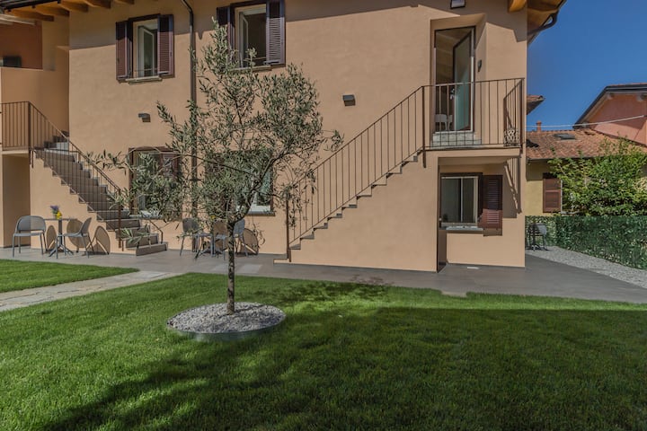 Ca' Magnolia Apt 2
Un Angolo Di Pace - Bellagio