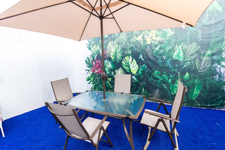 Haven Of Peace With Private Patio | Renovated - Águilas