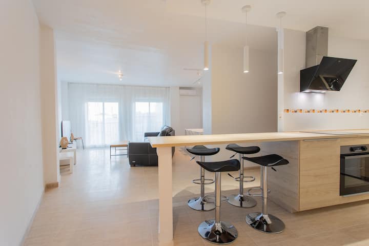 Gran Piso Nuevo, Junto Al Puerto De Cartagena. - Cartagena