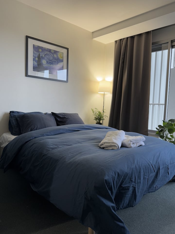 Appartment Parisien Avec Balcon & Parking Gratuit - Puteaux