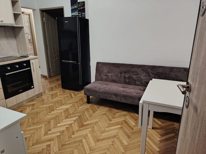 M&m Cale Calarasilor,11 Min To P. Uniri Quiet&cozy - Bucharest