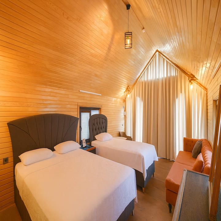 Konyaaltıbeach 100 Mt İNc. Breakfast Hotel Rooms - Antalya