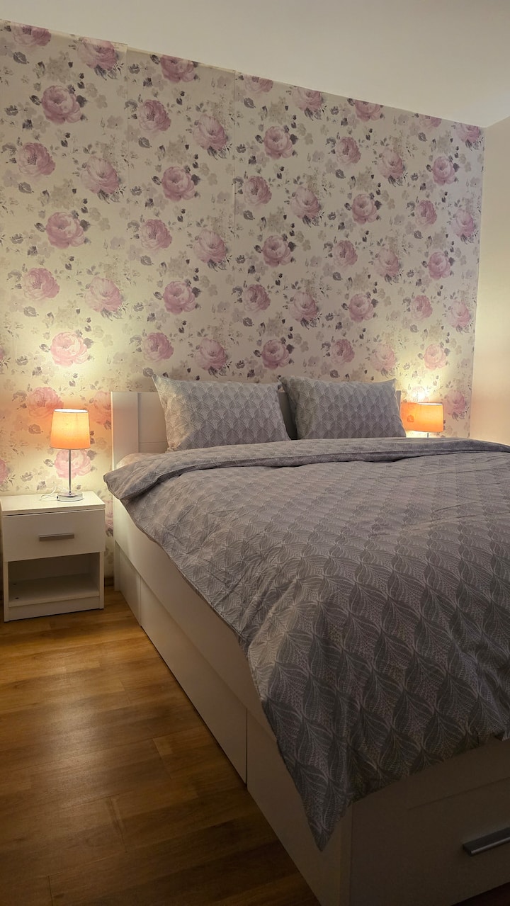 Modern Family Stay Near Cne | Parking & Workspace - Județul Ialomița
