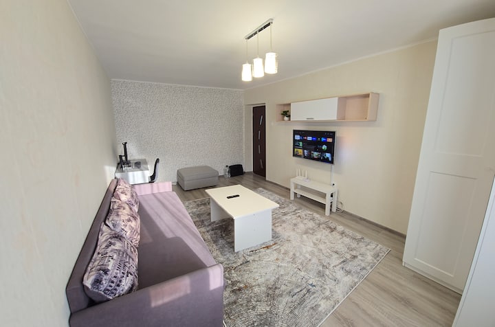 Modern Family Stay Near Cne | Parking & Workspace - Județul Ialomița