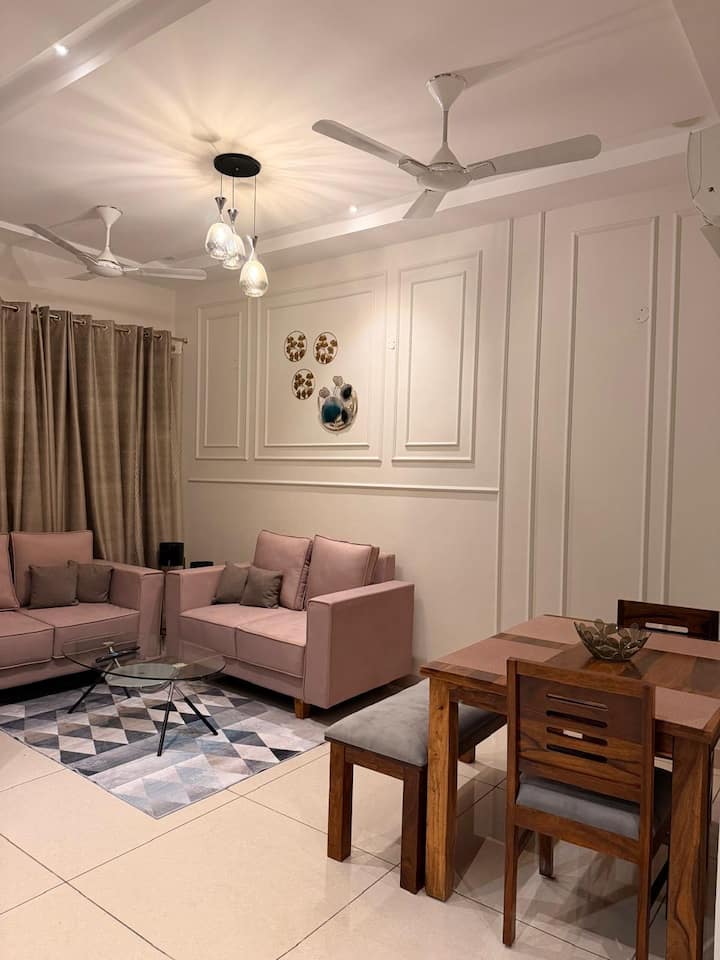Tales And Tides - A Comfortable 2 Bhk Apartment - Sahibzada Ajit Singh Nagar