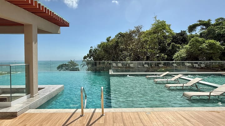 Apto Novo Em Home Club Frente Mar! - Brasil