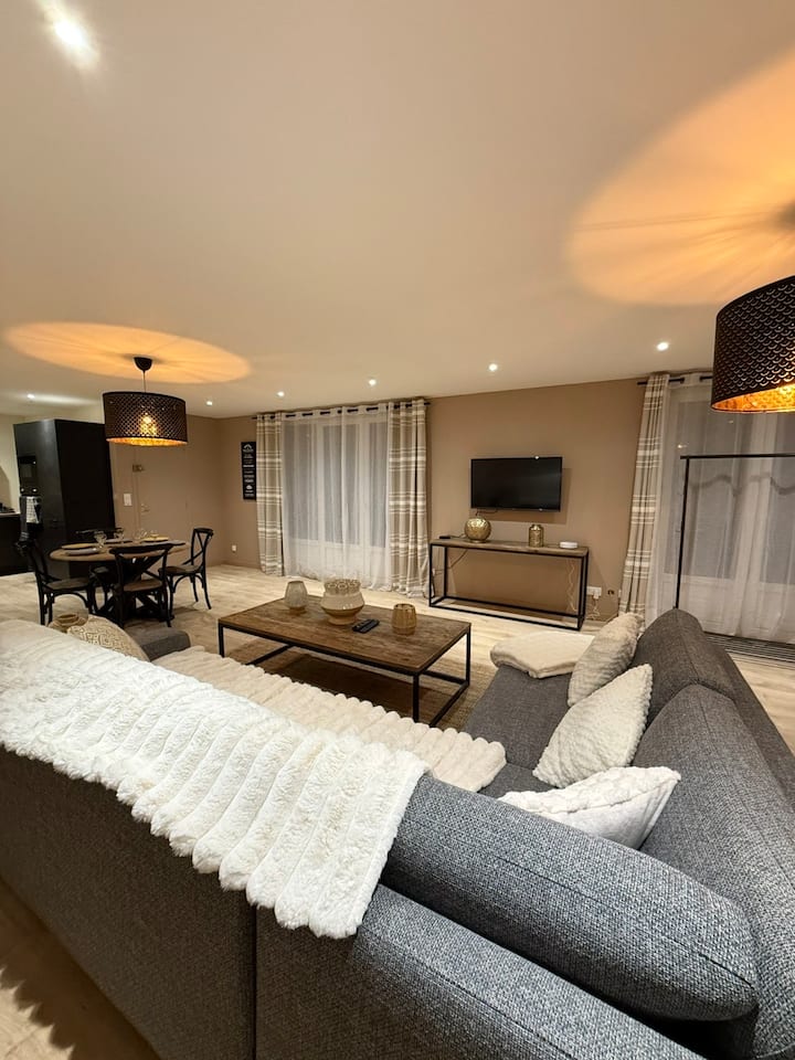 L'escale Urbaine | 6 Pers | Plein Centre - Valenciennes