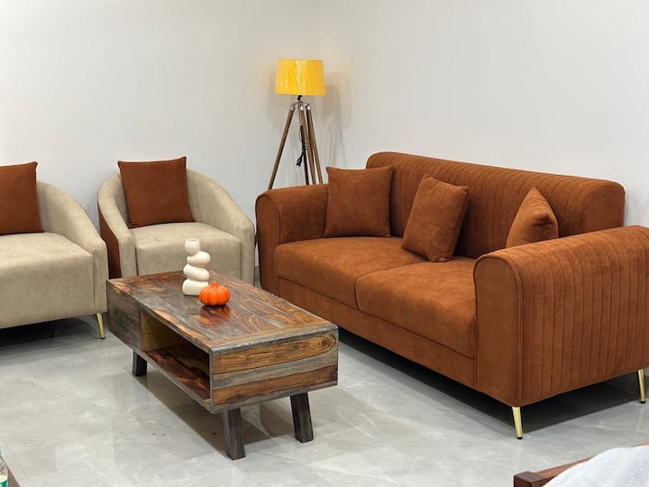 Opposite Yashobhoomi | 3bhk Dwarka | Airport Metro - Delhi