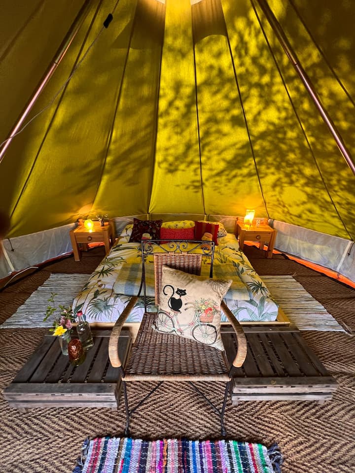 Spacious Bell Tent For Two With Meadow Views - Groningen