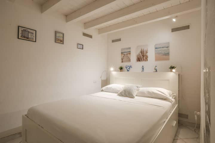 À Deux Pas De La Piazza Yenne - Design Et Histoire - Cagliari