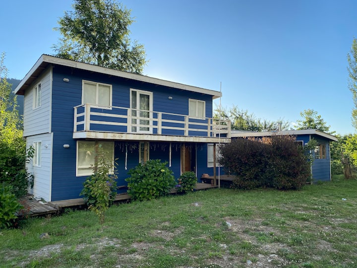 Acogedora Casa Con Vista A La Montaña - Futrono