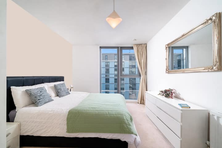 Bright Modern 1br In Stratford Area - London