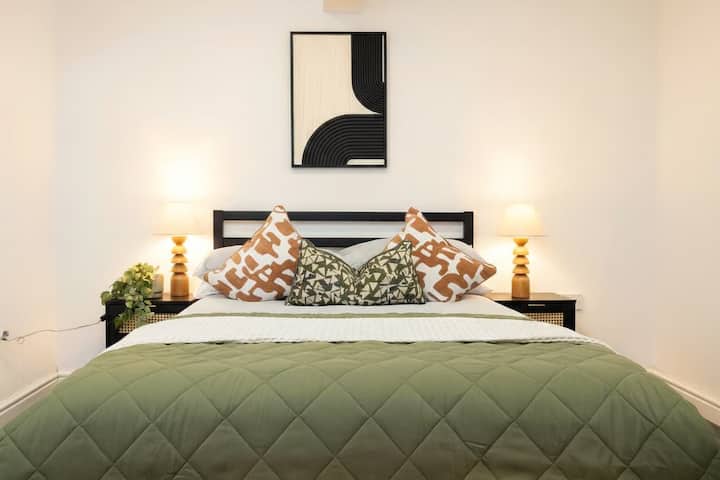 Norfolk House - Steps From Quays, Parks & Docks - Gloucester