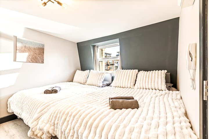 F4 | Brand New | 1 Min To Tube | Modern | Sleeps 4 - Marylebone